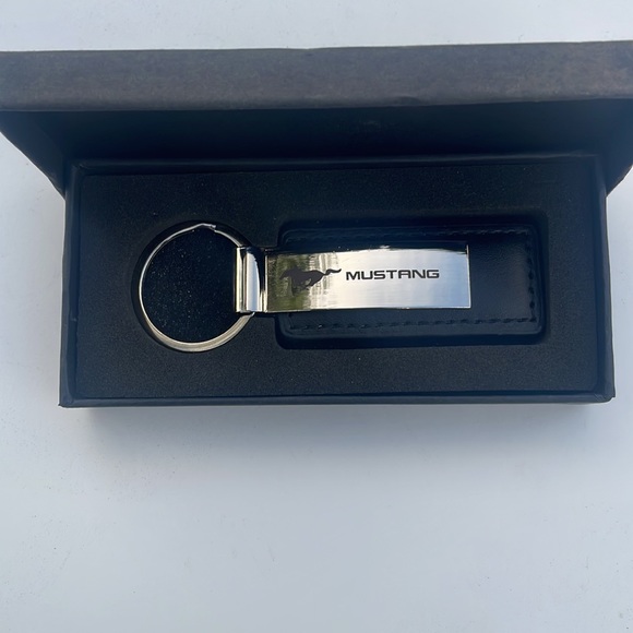 Accessories | Ford Mustang New Black Leather Chrome Key Ring Chain ...